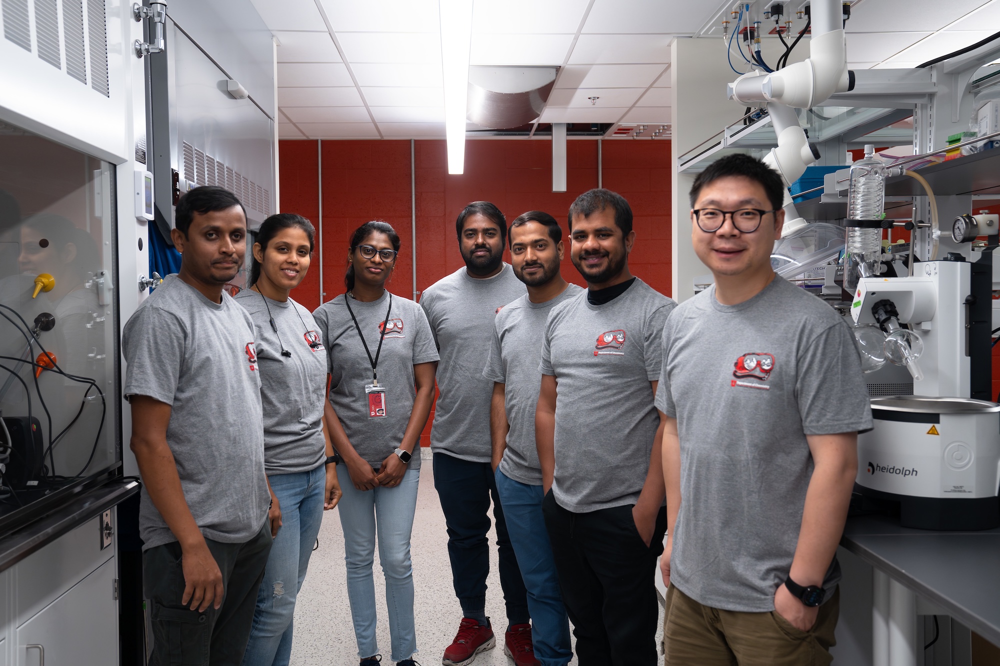 Long Luo awarded the 2025 Pittcon Achievement Award – Department of ... Long Luo awarded the 2025 Pittcon Achievement Award – Department of ...